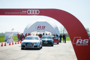 Racing Canopy? Discover our Custom Racing Tents - Creative Structures