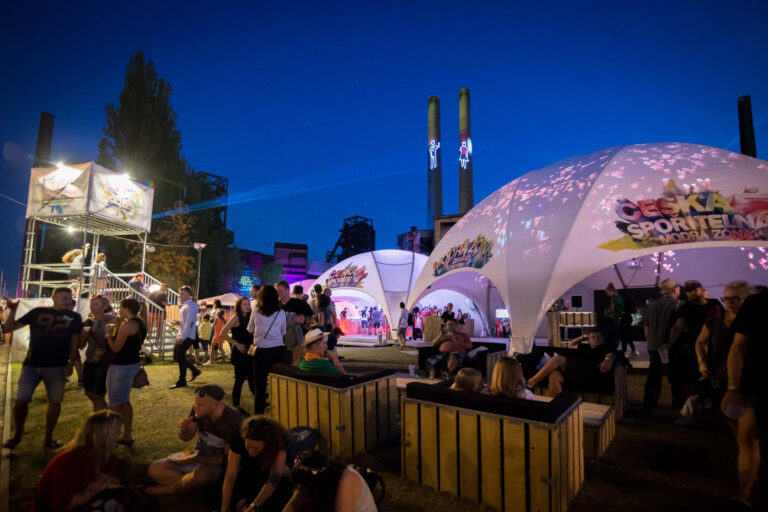 Concert Tent? Customizable with your logo and colors - Creative Structures